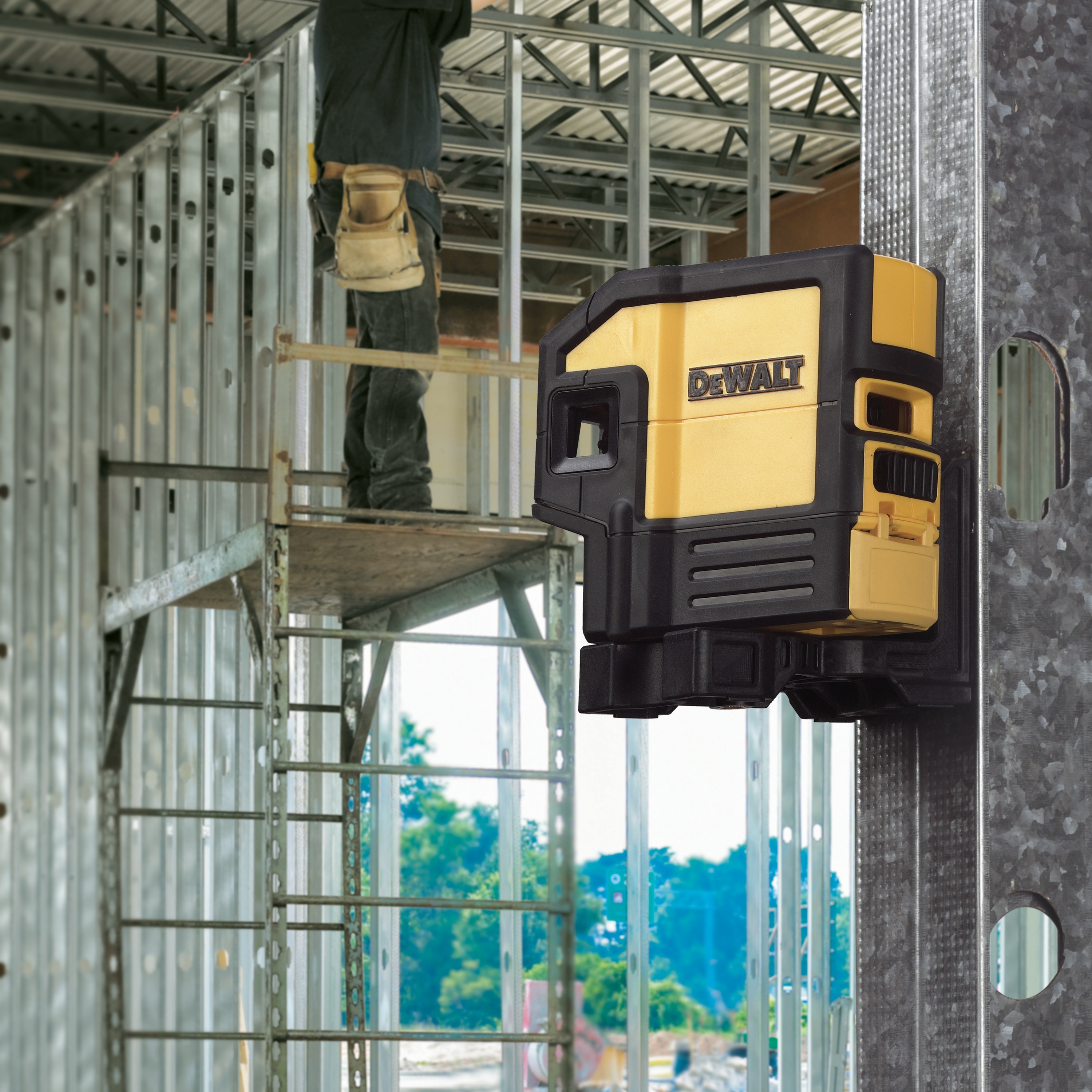 SPOT BEAM AND HORIZONTAL LINE LASER - DW0851 | DEWALT